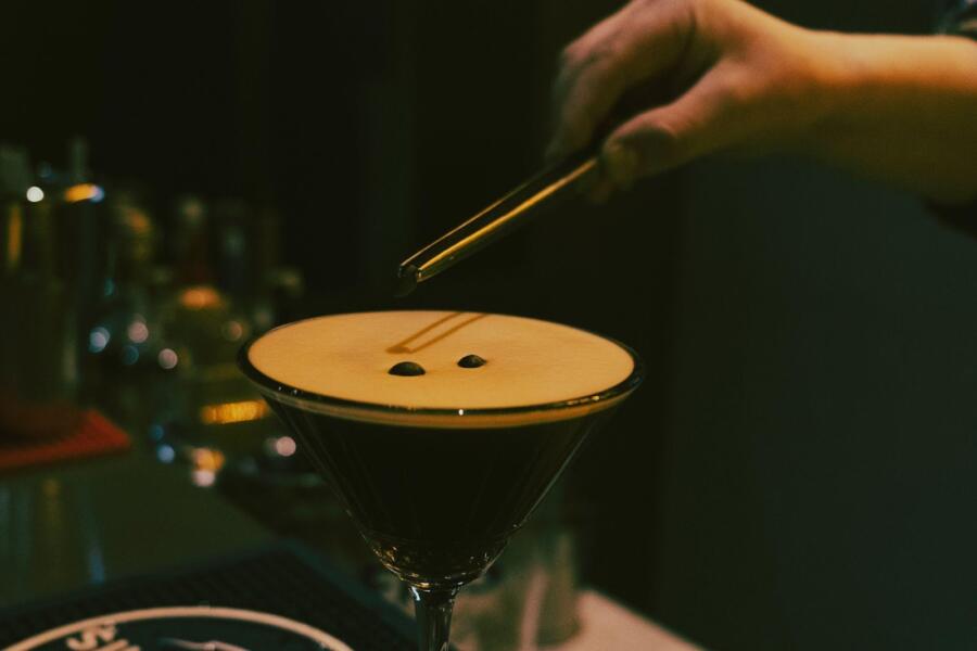 Espresso Martini Machine: Elevate Your Drink with Nitro Infusion and ...