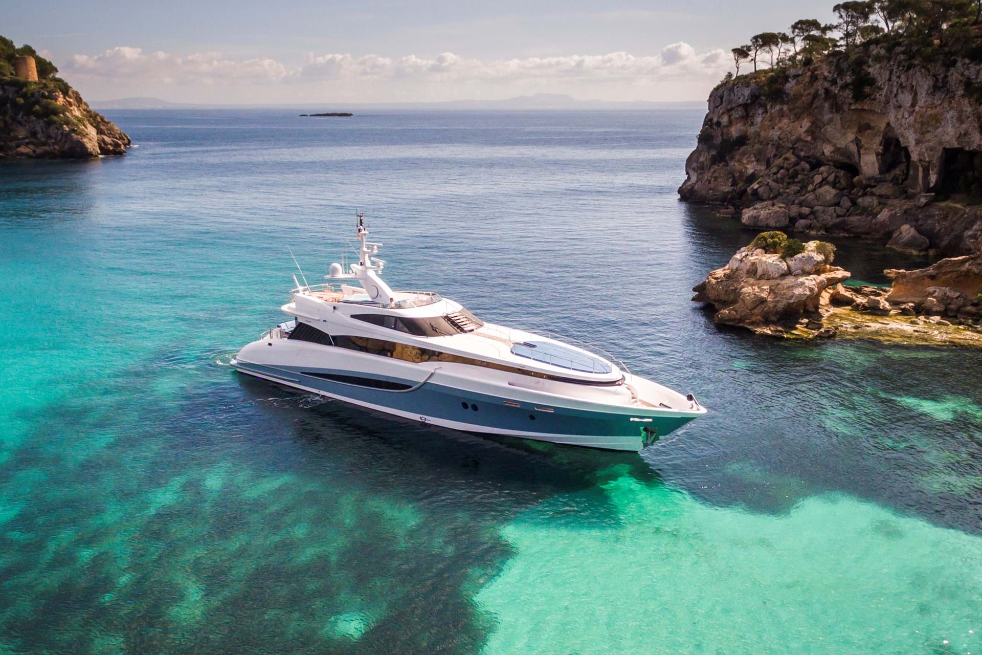 Discover the Beauty of the Coast: The Ultimate Guide to Coastal Yacht ...