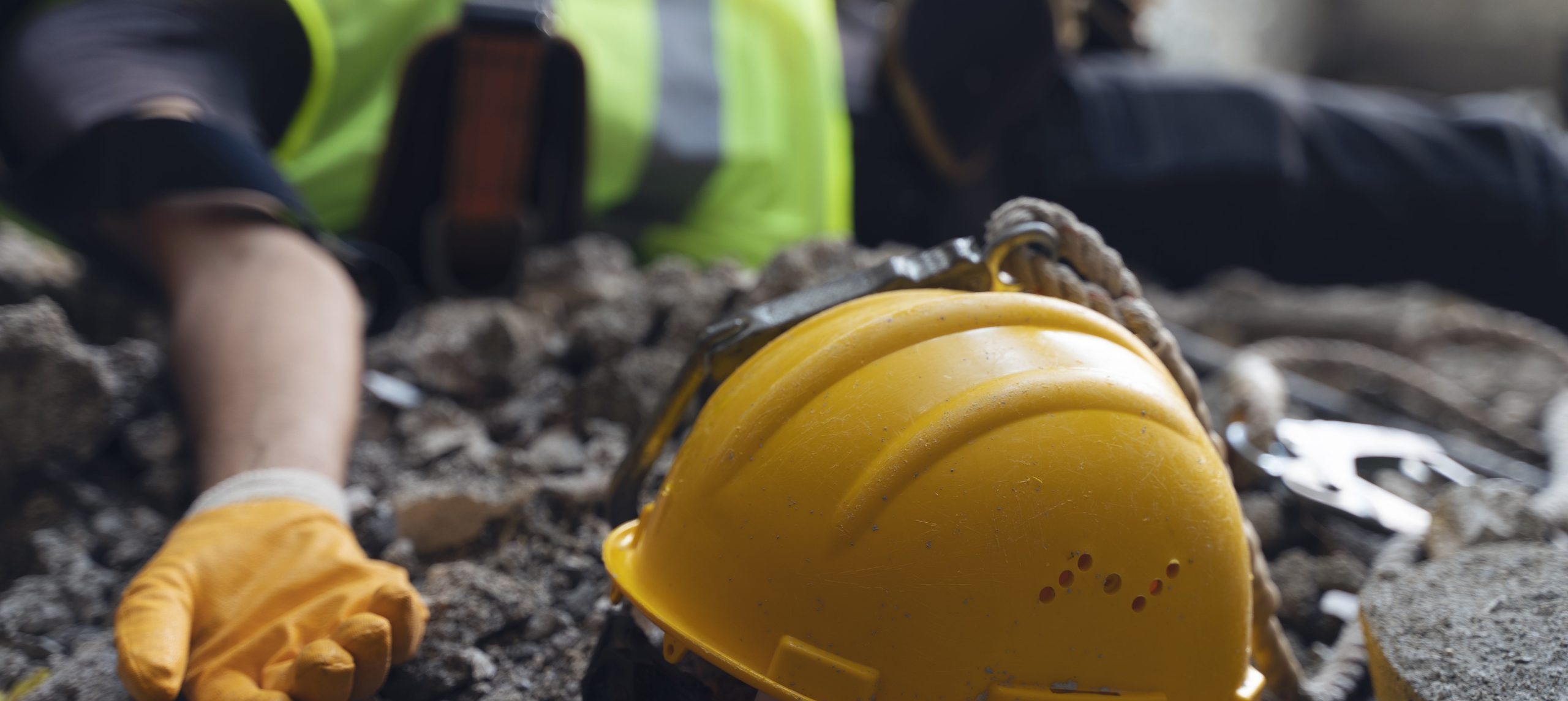 Key Features of a Reliable Man Down Alarm Device - Feri.org